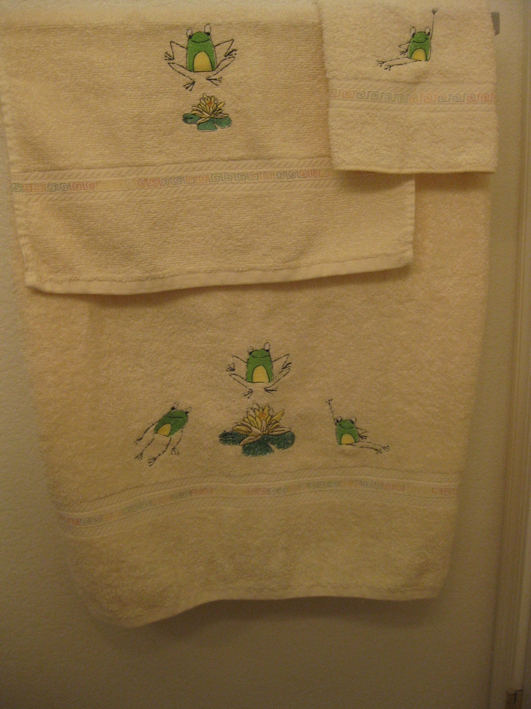 Frog Bath Towel Set - Etsy