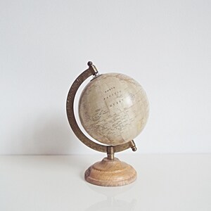 Small World Globe, World Map, Tabletop Globe Metal Axis and Wooden ...
