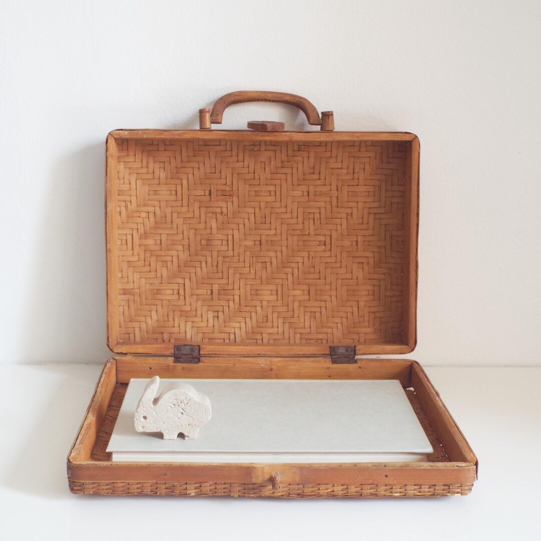 Antique Rattan Small Storage Box, Wicker Basket With Lid, Delicate Old ...