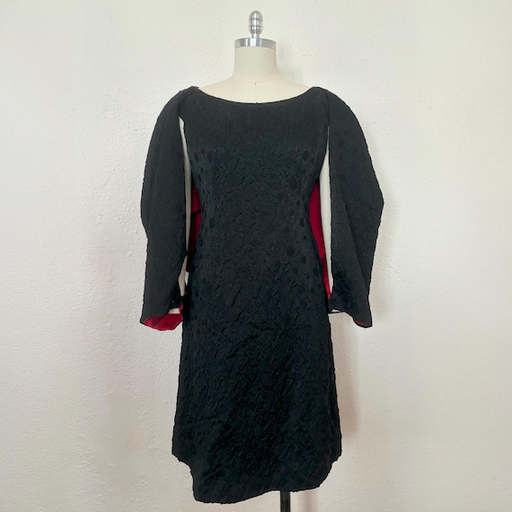 1960s Black Matelassé Jacquard Mod Cocktail Dress and… - Gem