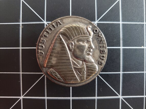 1960s Pewter Justitia Omnibus Pharaoh Tie Clip | 60s … - Gem