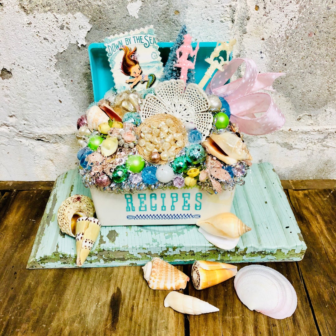Vintage Recipe Box 1950s Turquoise Seashell Jewelry Mermaid Decoration ...