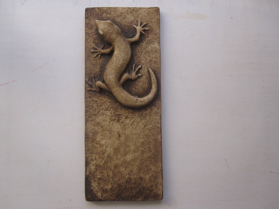 Gecko Lizard Wallsculpture Sculpted Tile Reptile Nature Art - Etsy
