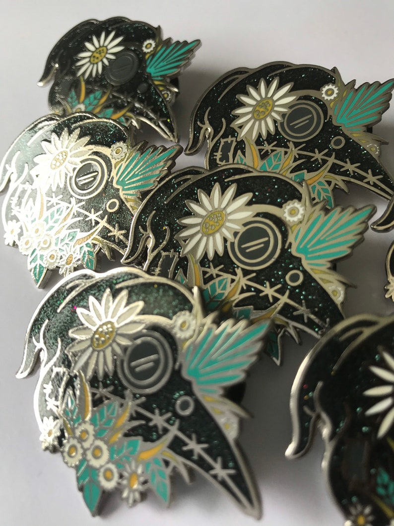 Plague Doctor Glitter Silver Hard Enamel Pin Bird Pin Badge Etsy 2620