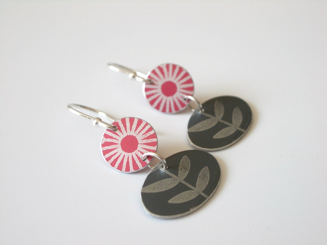 Red and Grey Flower Earrings, Flower and Leaf Earrings,red Earrings,red ...