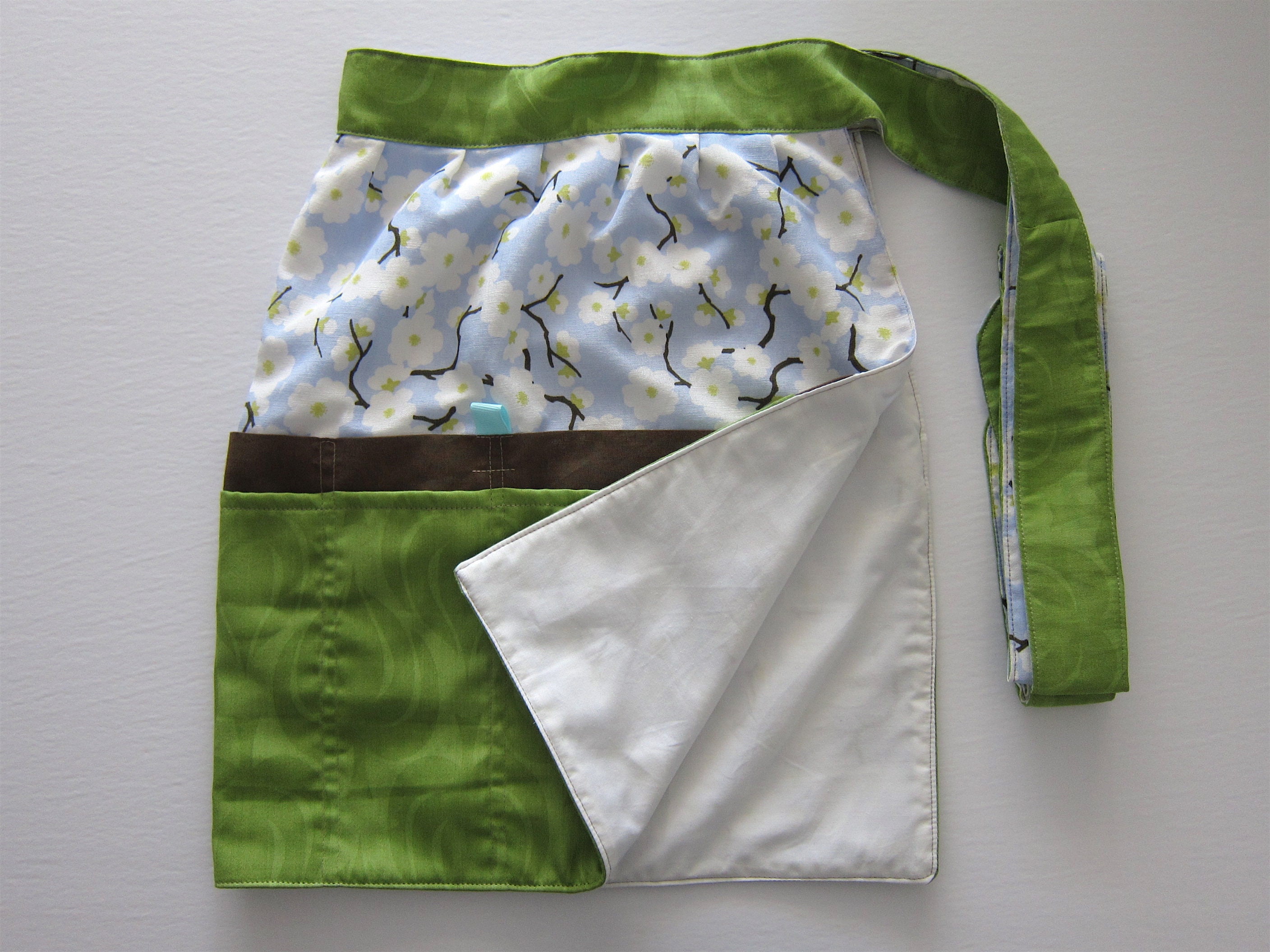 Cafe Apron, Hip Apron, Bistro Apron, Half Apron With Pockets - White ...