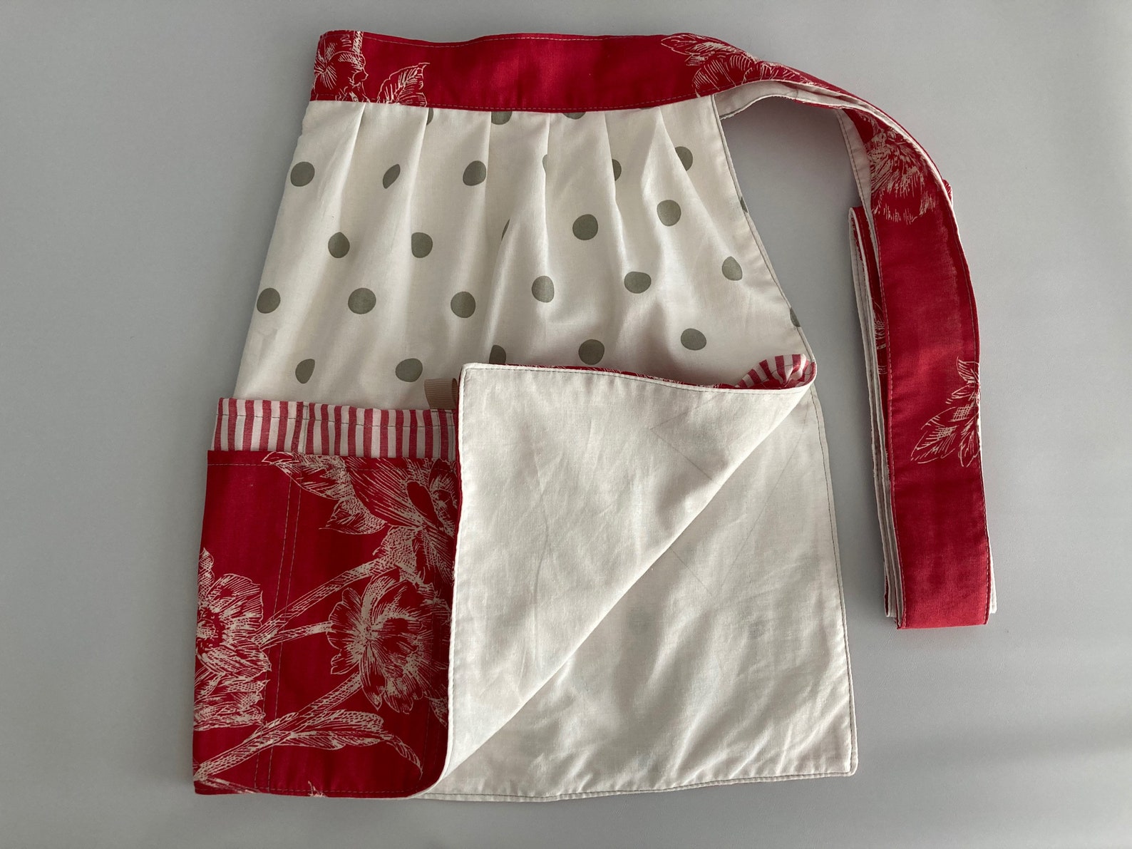 Cafe Apron Hip Apron Half Apron with pockets French red | Etsy