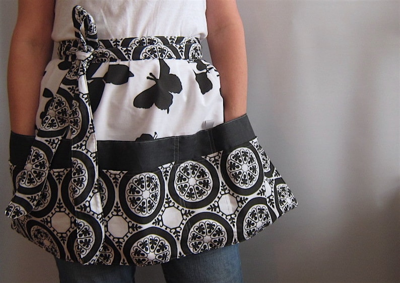 Cafe Apron, Hip Apron, Half Apron With Pockets - Black and White Polka ...