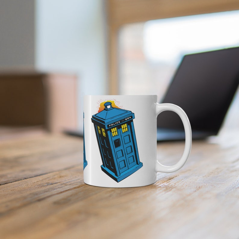 Doctor Who Tardis Ceramic Mug: Retro Comic Art, Whovian Gift (11oz ...