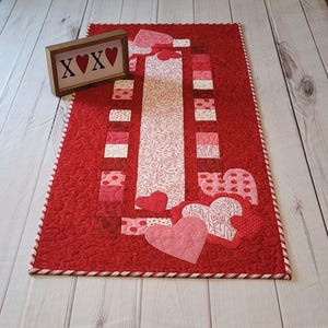 Valentine Heart Quilted Table Runner Pattern, PDF File, Heart Applique ...
