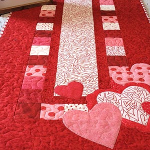 Valentine Heart Quilted Table Runner Pattern, PDF File, Heart Applique ...