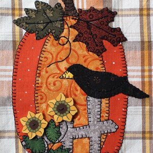 Pumpkin and Crow Applique Kitchen Towel - Etsy