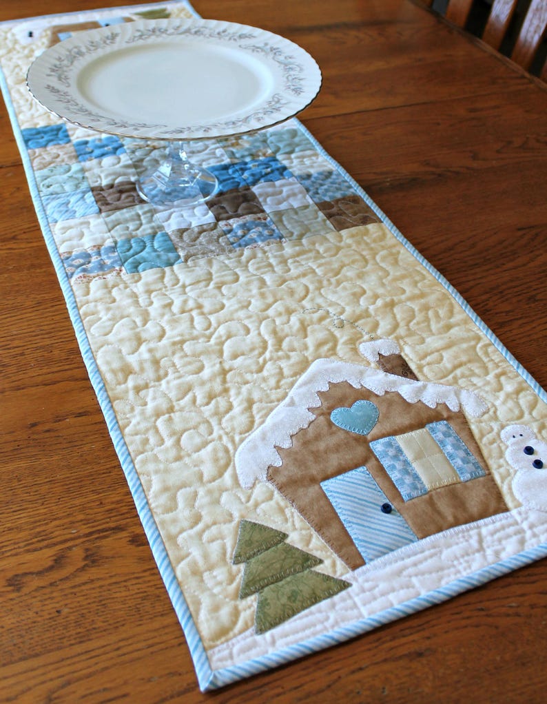 Winter Table Runner Quilt Pattern: Farmhouse Christmas Decor (digital ...