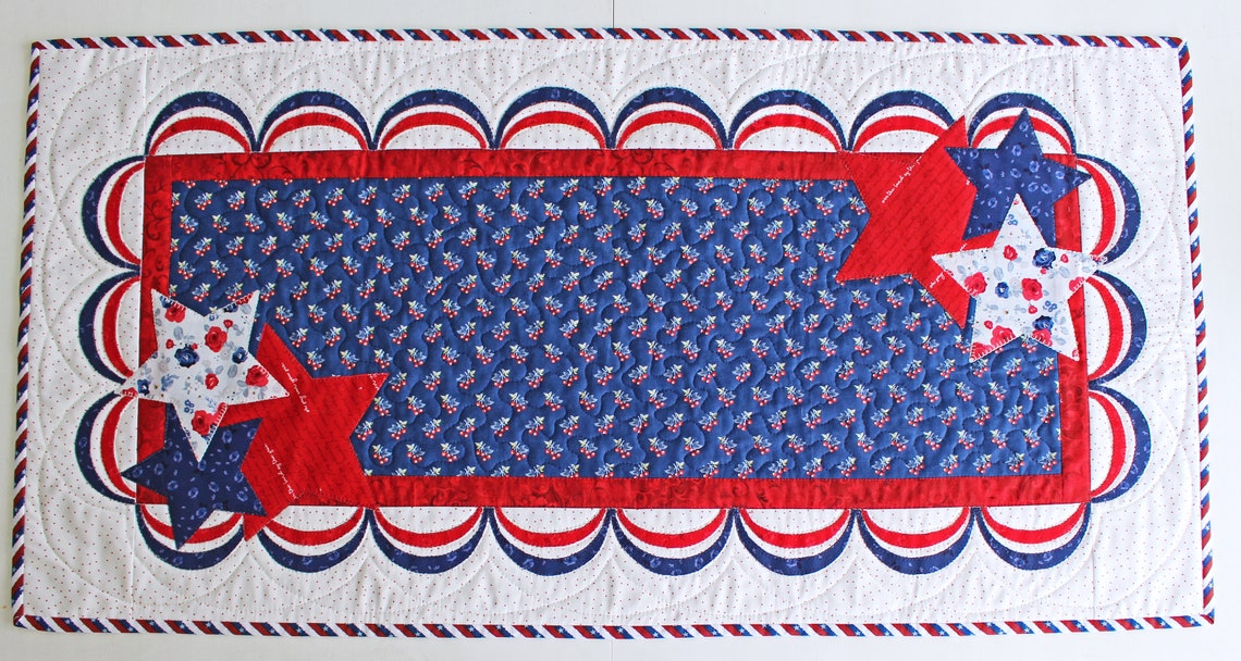 Patriotic Table Runner Pattern 4th of July Table Runner - Etsy