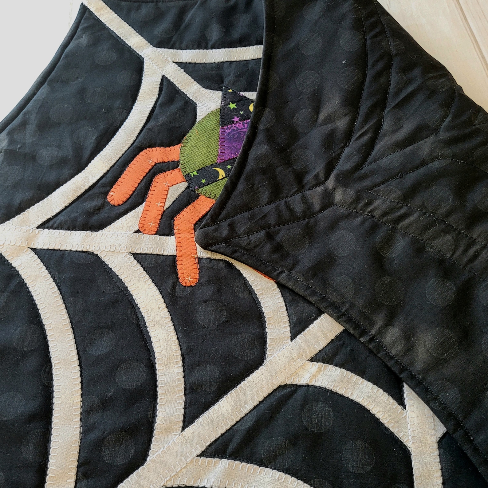 Halloween Table Runner, Appliqued Vampire Spider Web - Etsy