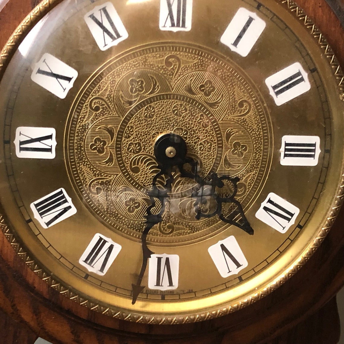 Vintage Trend Clock Zeeland Michigan Colonial Spindle Wood Large Wall ...