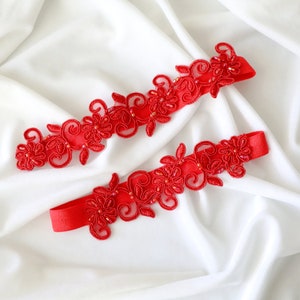 Red Beaded Lace Wedding Garter Set Red Bridal Garterred Toss - Etsy