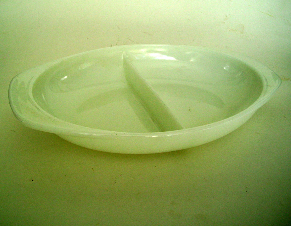 Vintage Pyrex Divided Casserole White 1063 Retro Kitchen Mid - Etsy