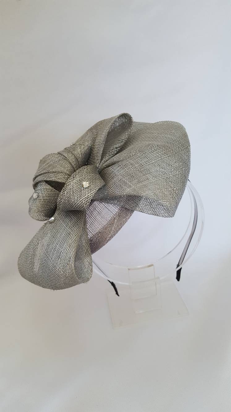 Fascinator Hat, Gray Silver Hat, Ladies Day Hat, Cocktail Hat, Church ...