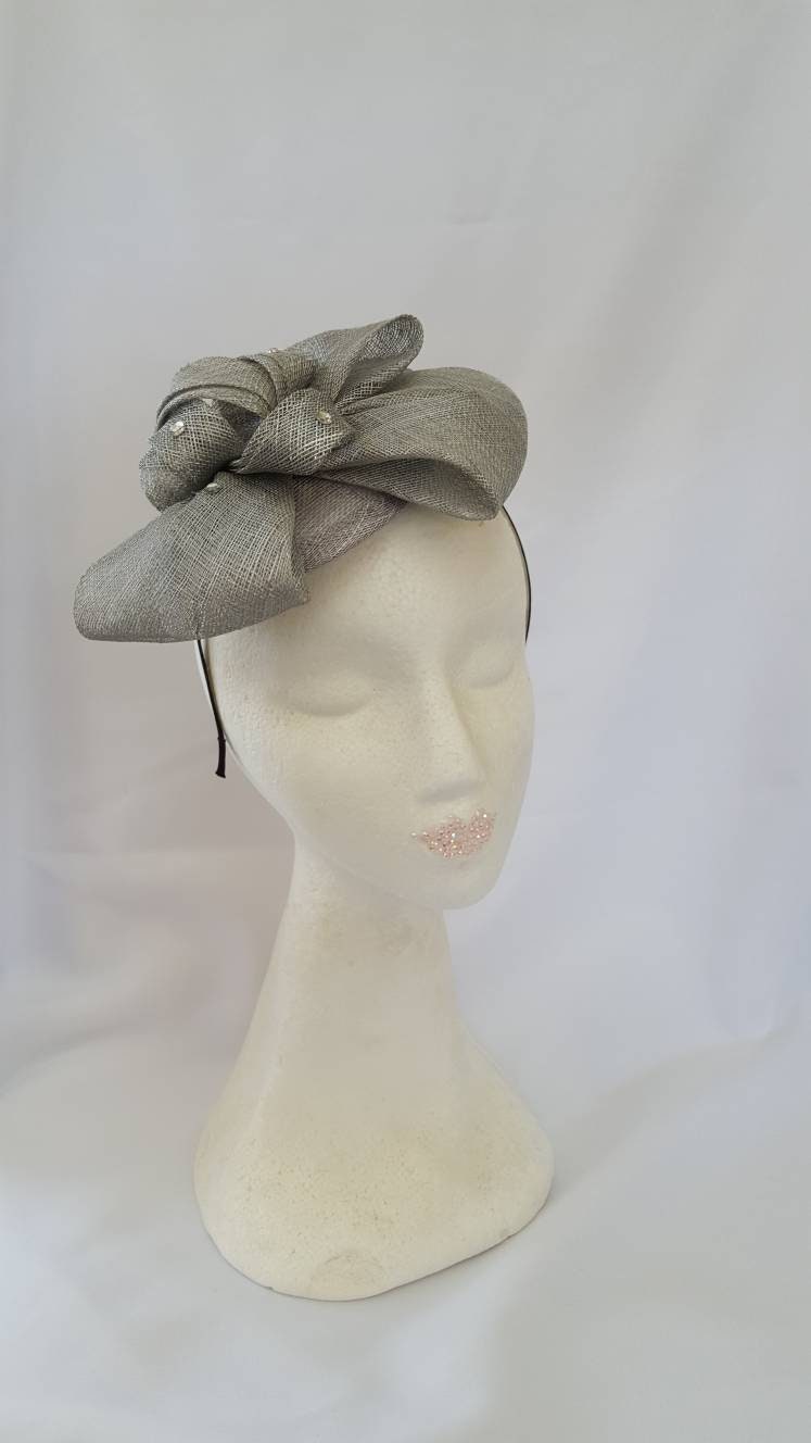 Fascinator Hat, Gray Silver Hat, Ladies Day Hat, Cocktail Hat, Church ...