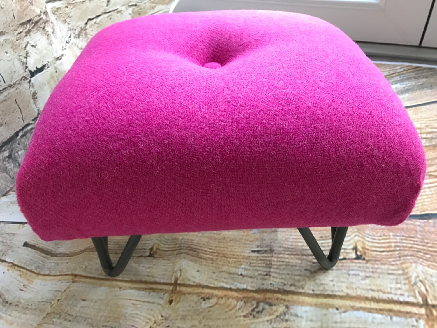 Hot pink pouffe store