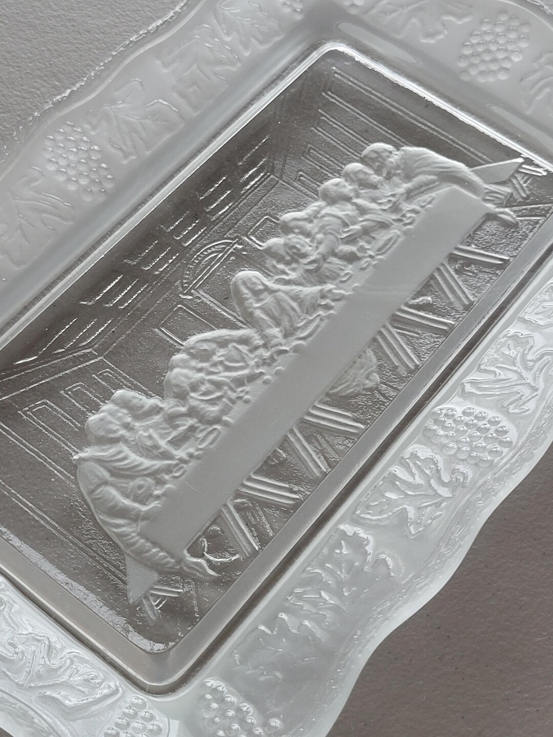 Vintage Indiana Glass Clear and Frosted Glass Bread Plate Depiction of ...