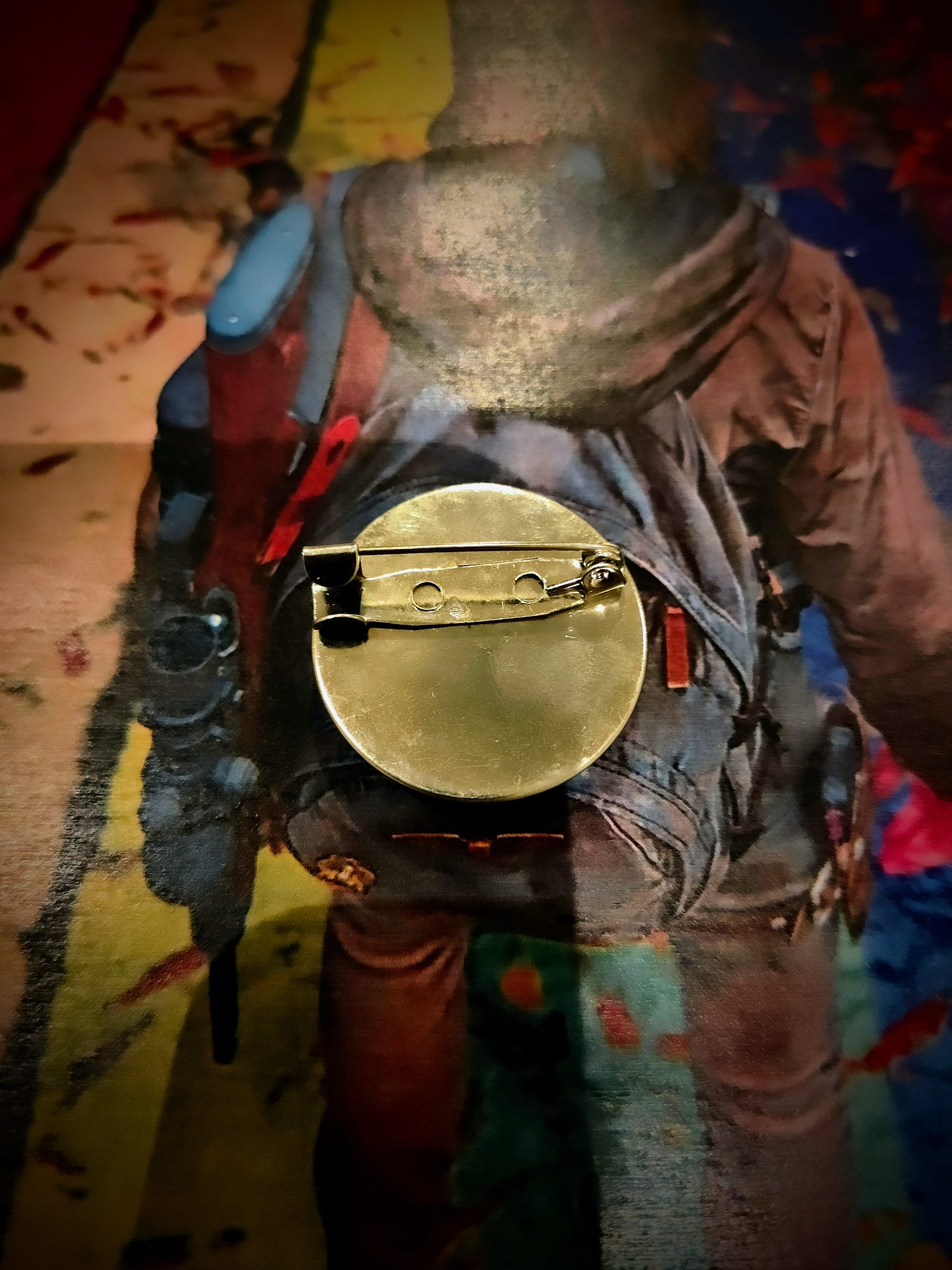 The Last of Us Pins, Ellie and Joel Visit the Wyoming Museum, Ellie's ...