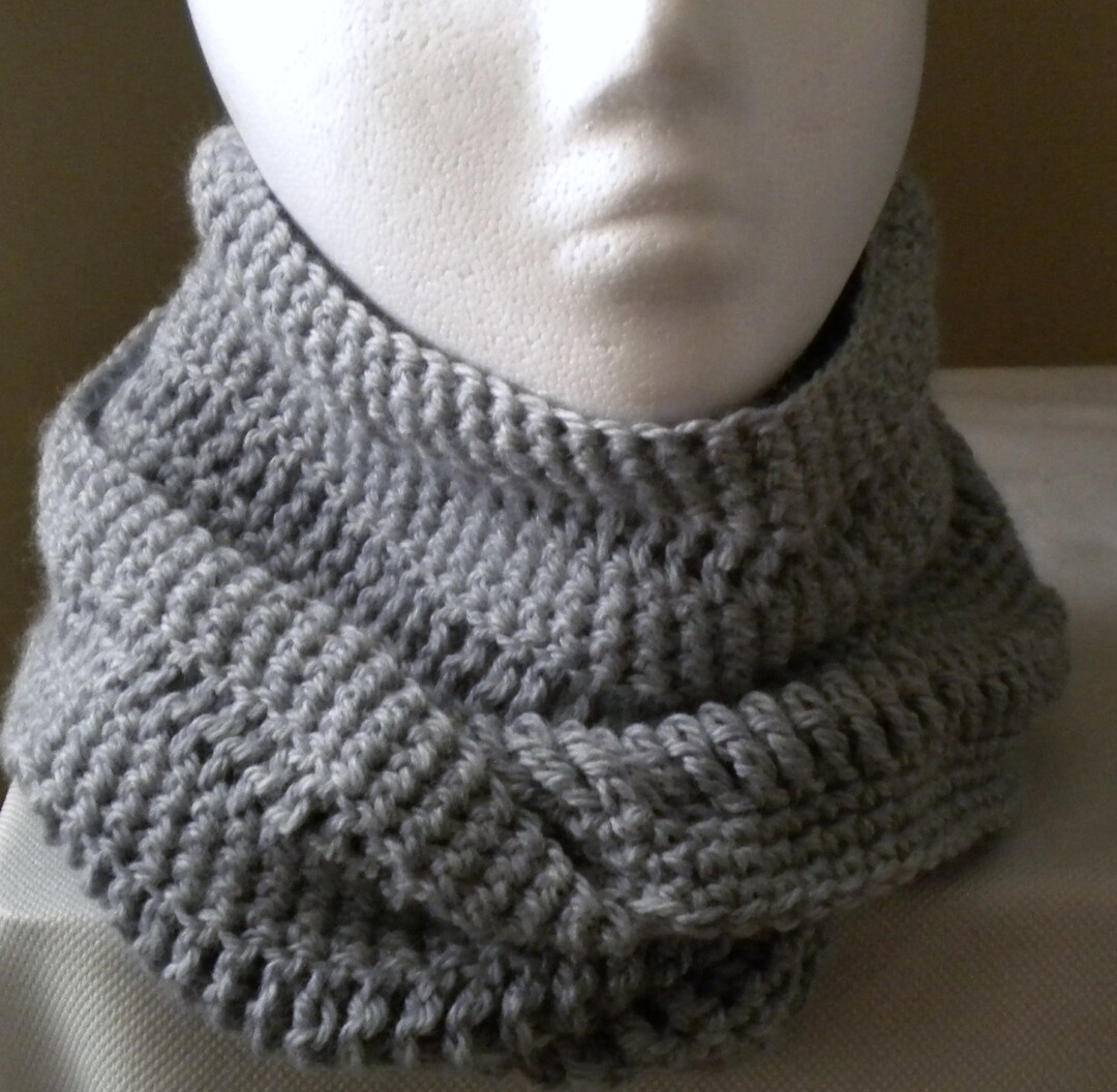Crochet Infinity Scarf PATTERN- Mobius Twist / Crochet Mobius Scarf ...
