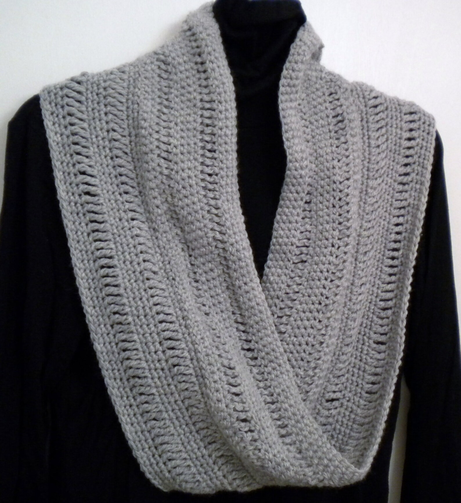 Crochet Infinity Scarf PATTERN- Mobius Twist / Crochet Mobius Scarf ...