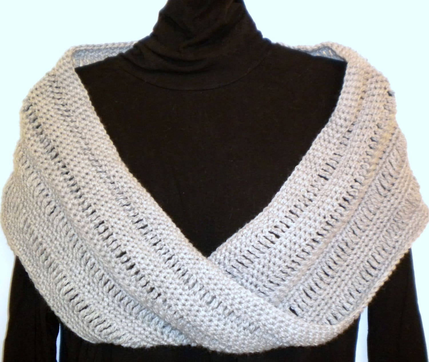 Crochet Infinity Scarf PATTERN Mobius Twist / Crochet Mobius Scarf ...