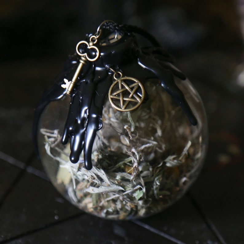 Goddess Hekate Offering Dried Herbs Occult Hecate Key - Etsy