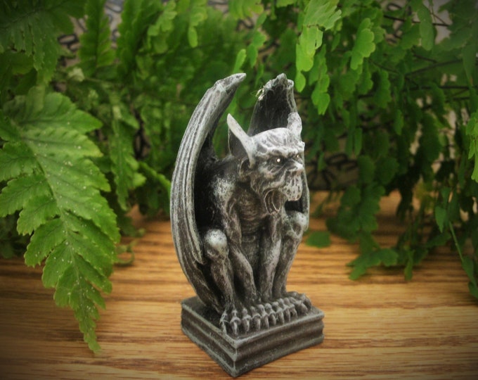 Mini Gargoyle - 2 1/2" - Fairy Garden - Figurine - Mini Garden Statuary ...