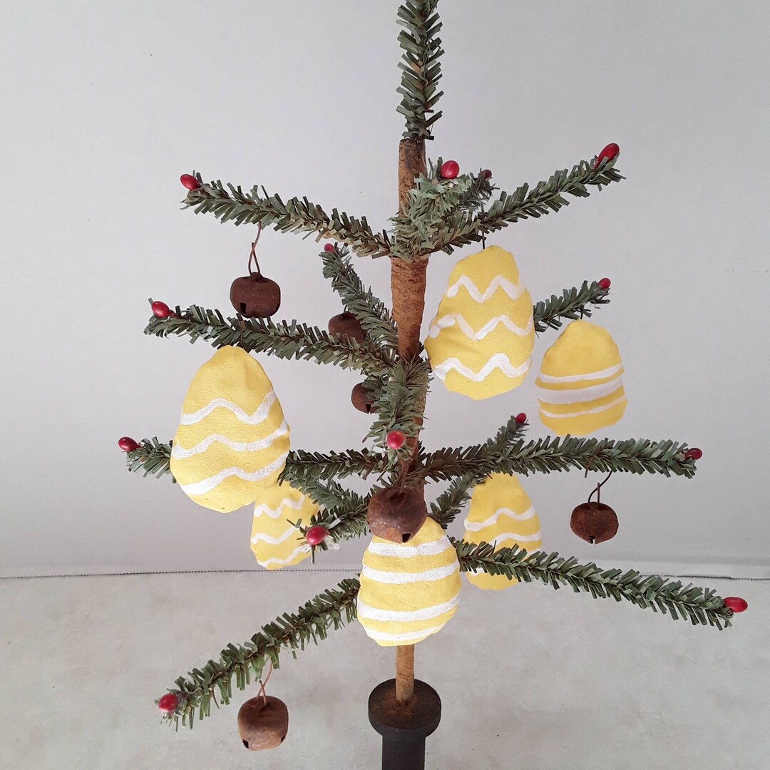 Primitive Easter Faux Feather Tree With Yelloware Ornaments, Primitive ...