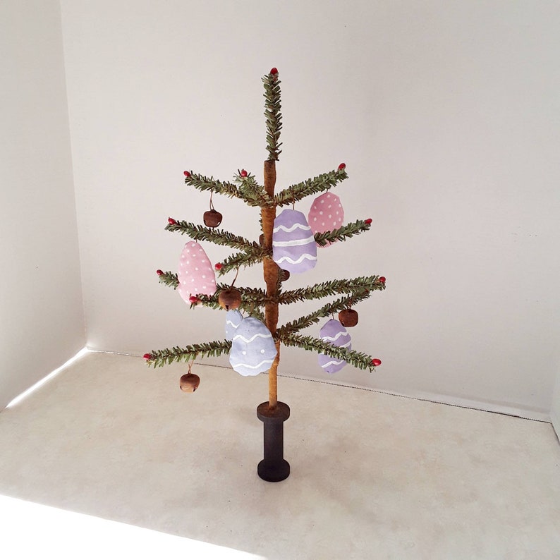 Primitive Easter Faux Feather Tree With Easter Egg Ornaments, Primitive ...