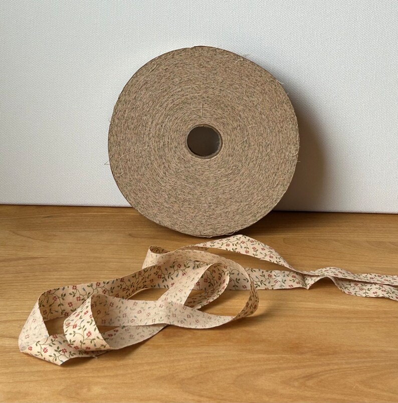 97 Yard Roll of Vintage Calico Print Cotton Fabric. 3/4 in Wide Cloth ...