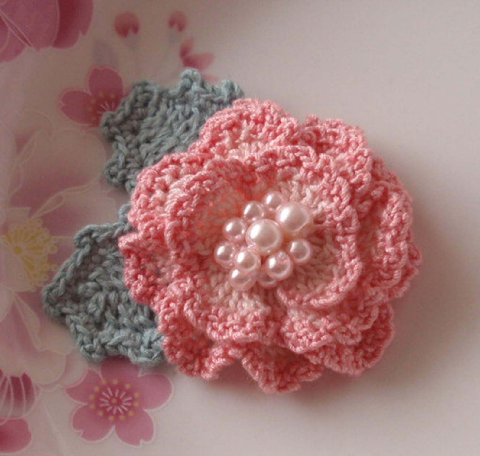Crochet Flower in 2.5 Inches in White, Cream YH-128-01 - Etsy