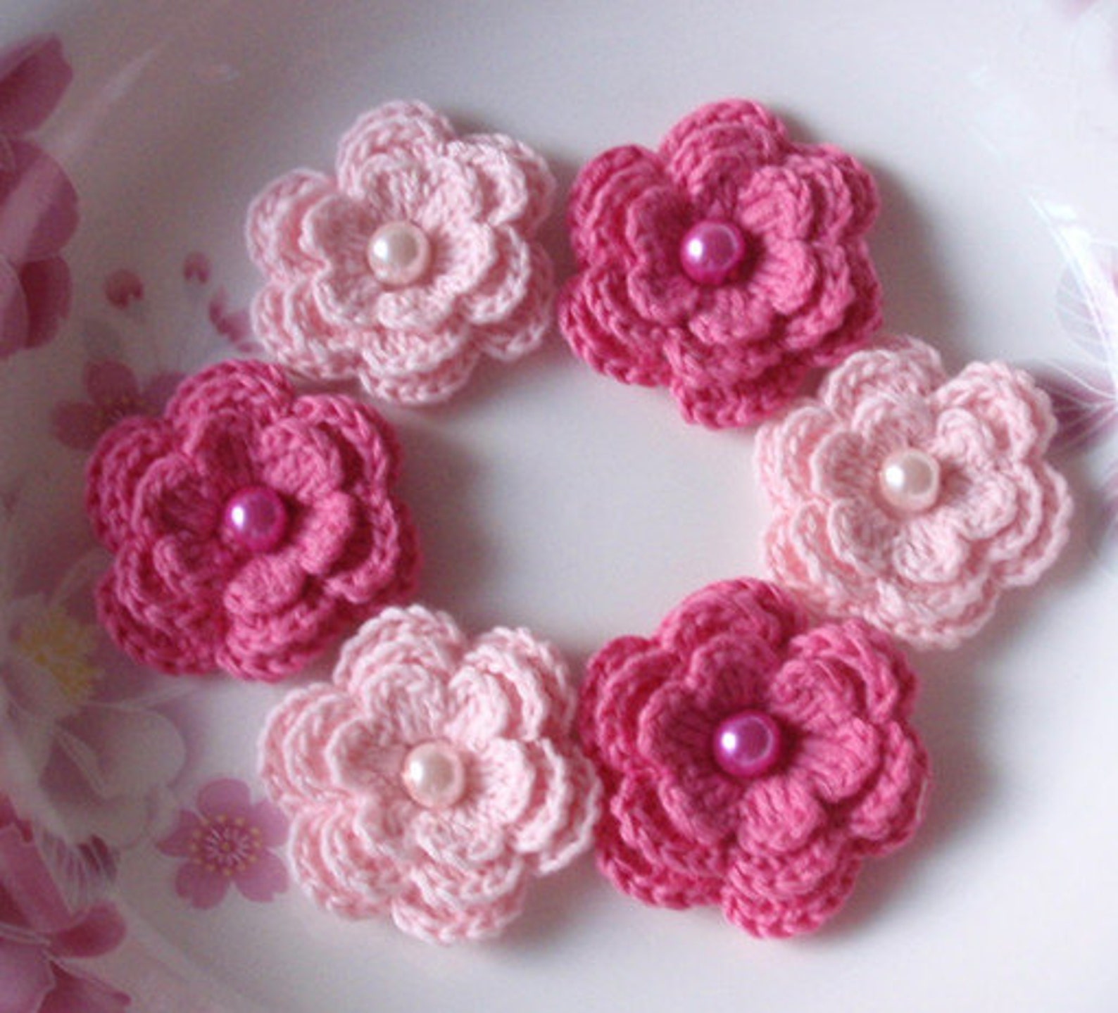 6 Crochet Flowers in Lt Pink, Bubblemgum Pink YH-011-16 - Etsy