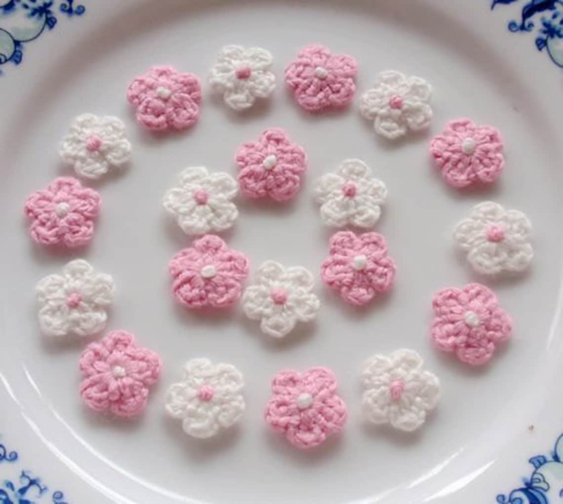 20 Mini Crochet Flowers in off White Lt Pink YH-222-15 - Etsy