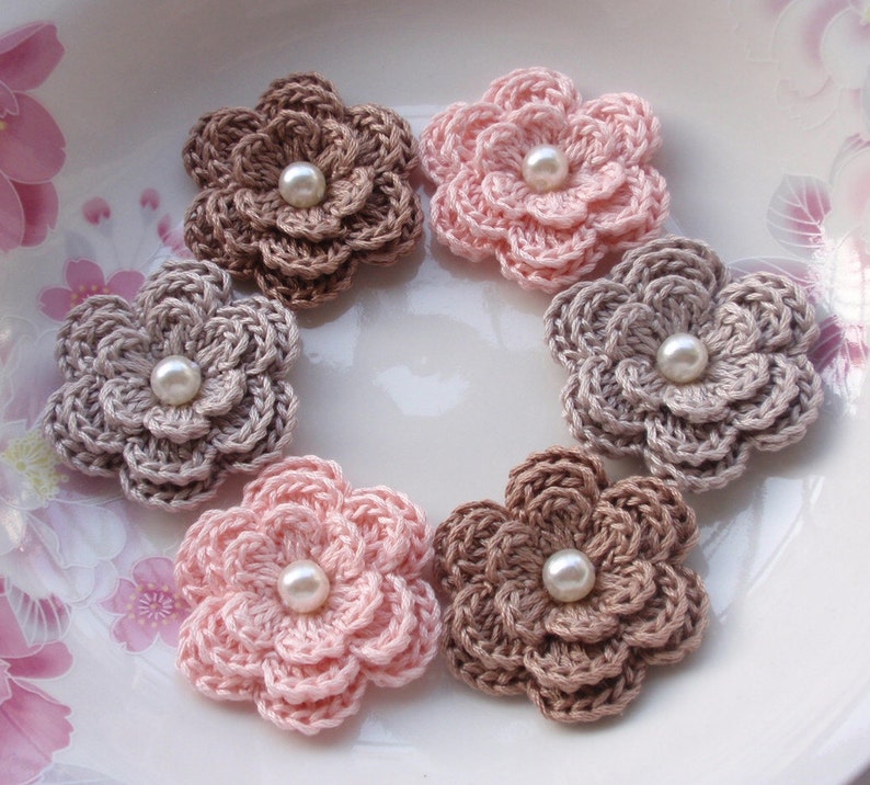 6 Crochet Flowers With Pearls in Ginger Snap, Lt Pink, Carmandy YH-013 ...
