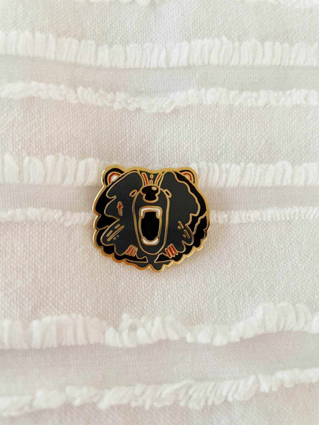 Roaring Bear Head (in Black) Hard Enamel Lapel Pin | Bear Pin | Pin ...