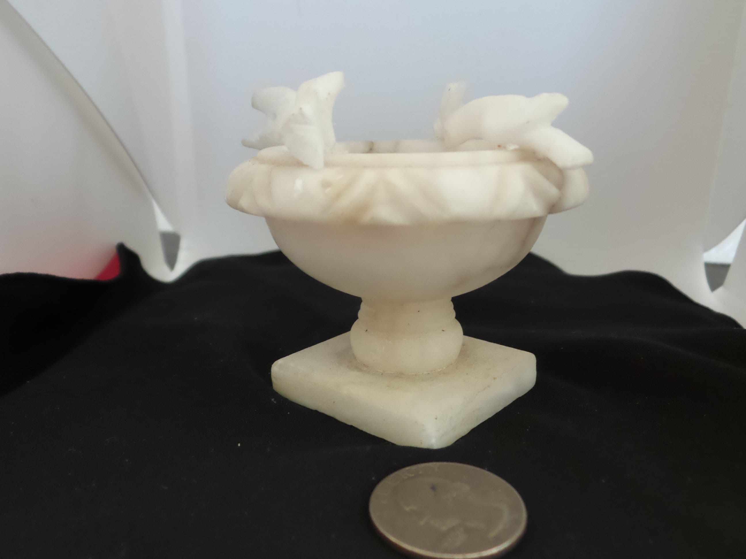 Vintage Marble or Alabaster Birdbath w/ 3 Birds Pedestal Bowl 50s Italy ...