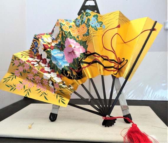 Fan, Vintage Japanese Sensu Hand painted Fan - Gem