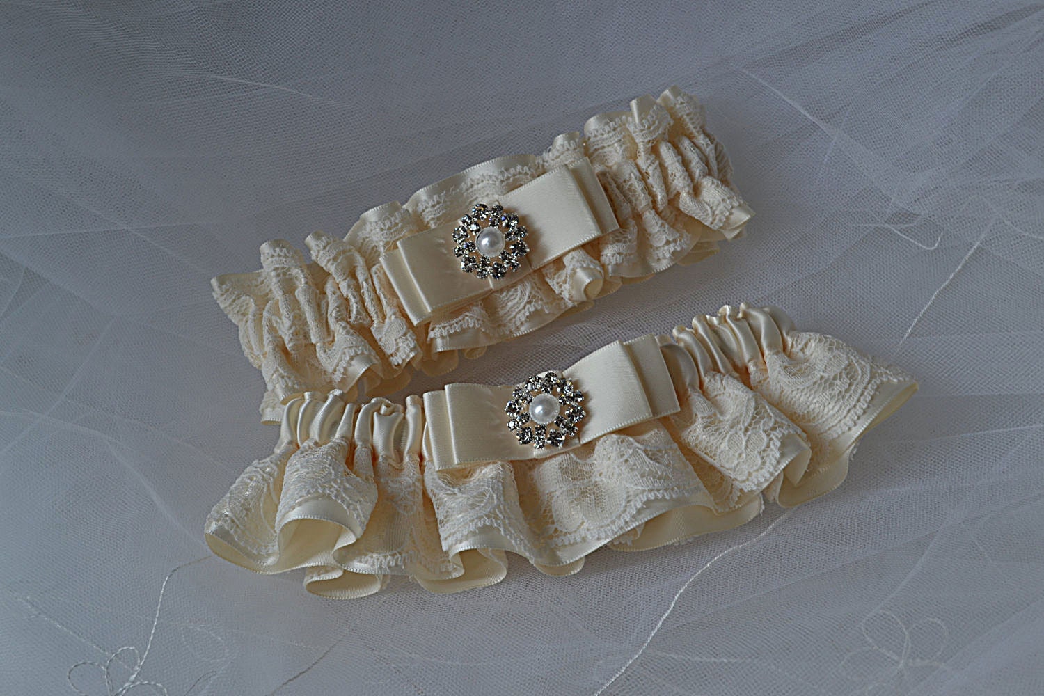 Wedding Garter Set Ivory Garters With Beautiful Ivory Raschel Lace ...
