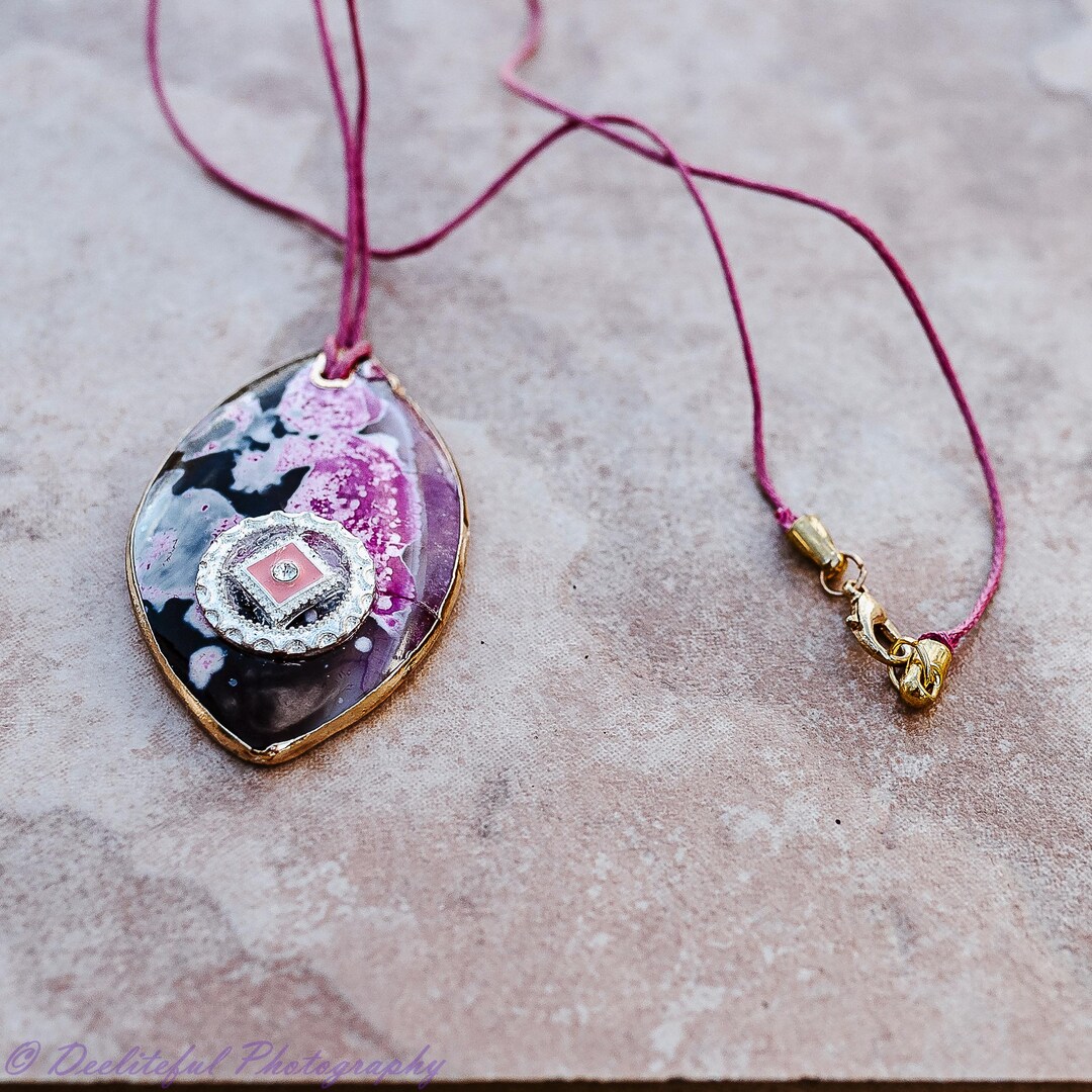 Narcotics Anonymous NA Pendant: Gold-plated Recovery Necklace, Pink ...
