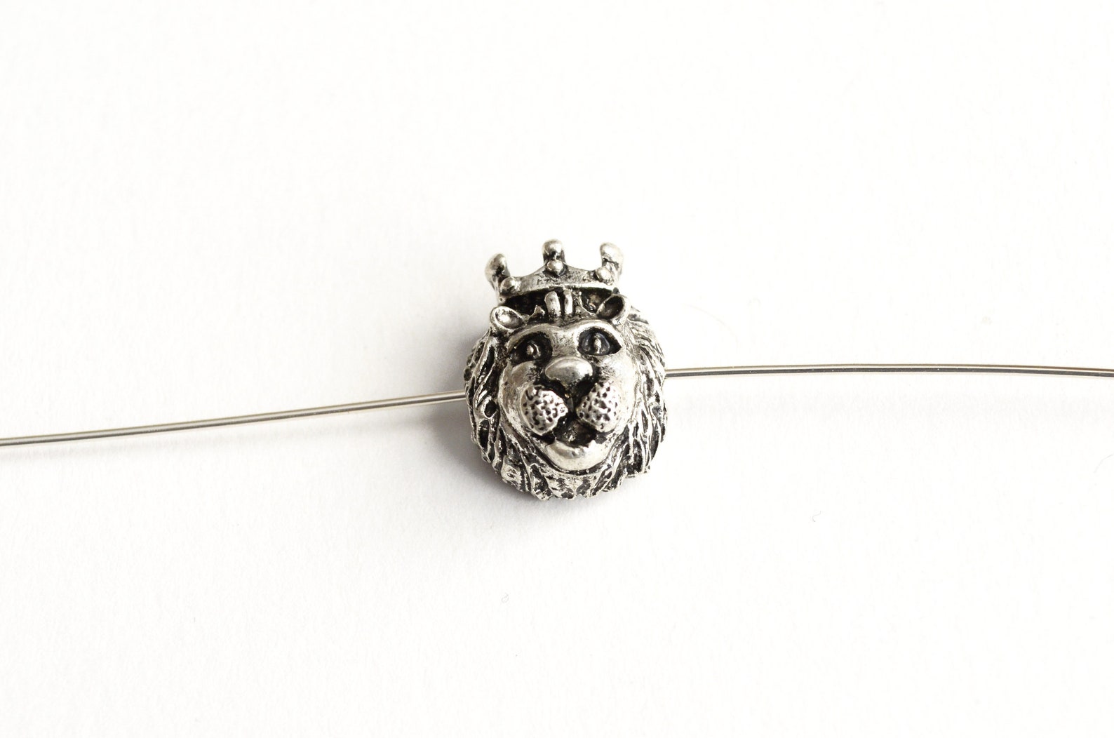 Lion Head Bead With Crown Antique Silver Toned 14mm X 11mm - Etsy
