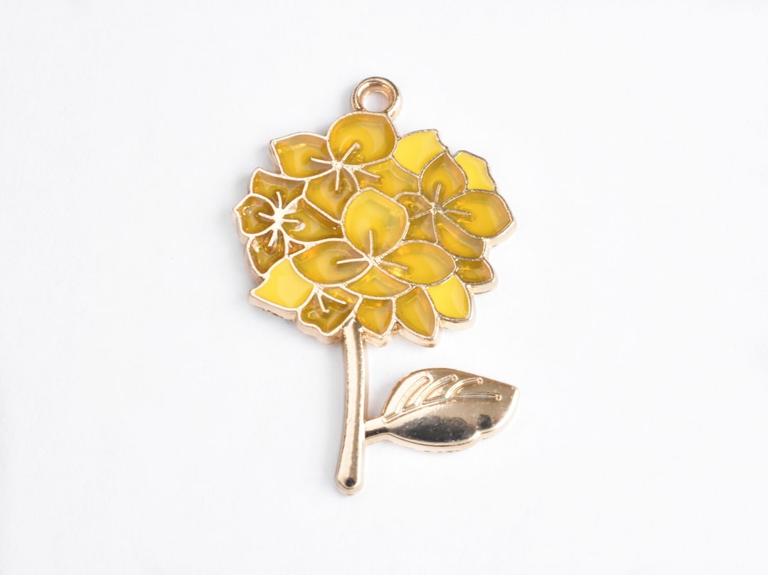 Yellow Hydrangea Charms, Flower Bouquet Pendant, Gold Tone 33x22mm (261) - Etsy