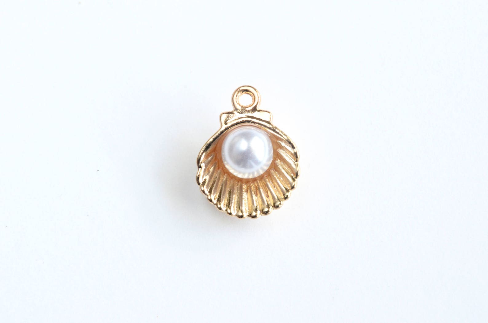 Gold Seashell Charms, 3D Oyster Charm, Faux Pearl - 5 Pieces 15mm (347 ...