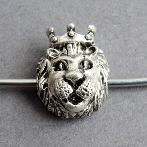 Lion Head Bead With Crown, Antique Silver Toned, 14mm X 11mm - 4 Pieces ...