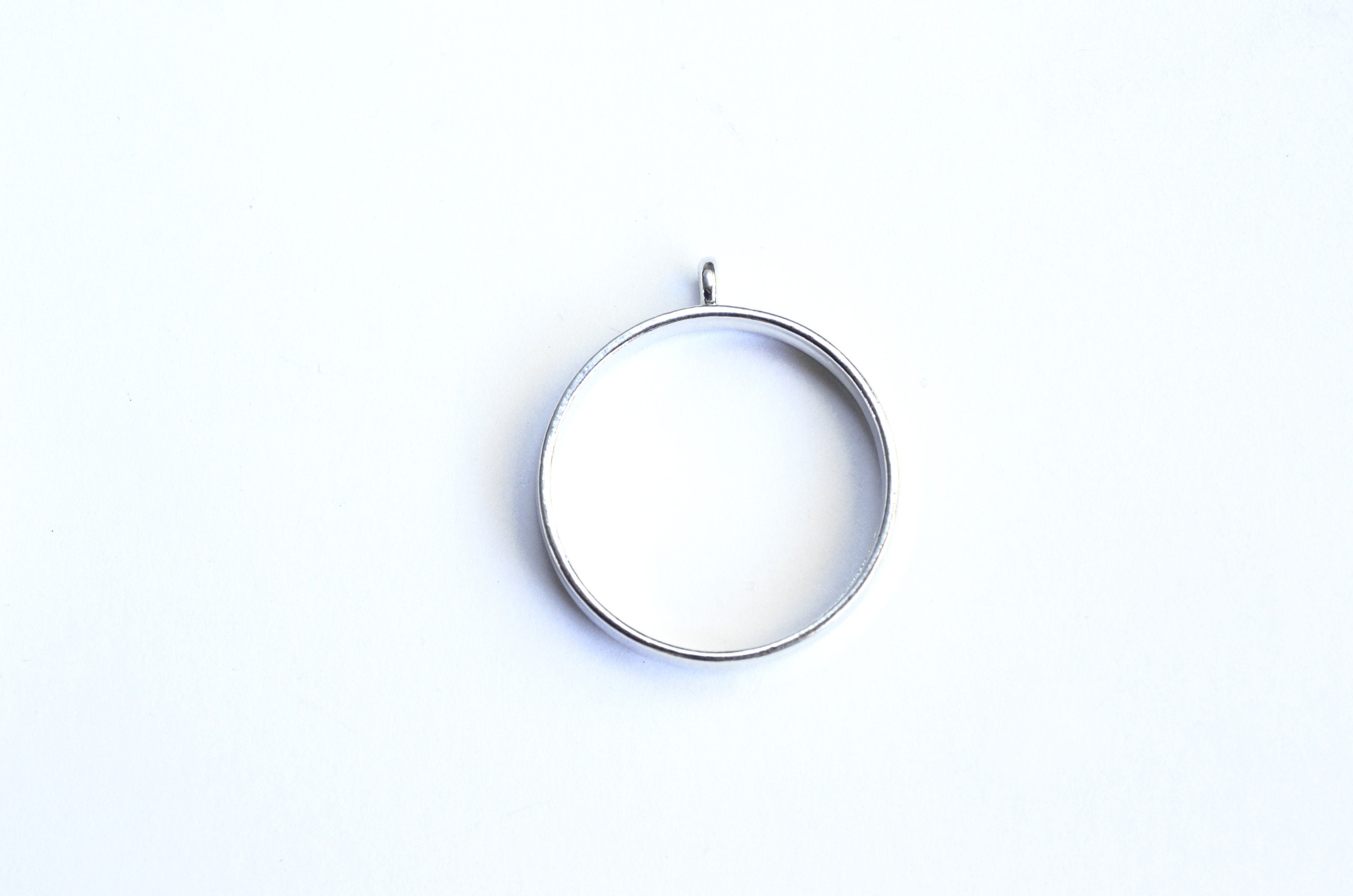 Round Open Bezel Pendant, Shiny Silver Frame Pendant, 28mm - 4 Pieces ...