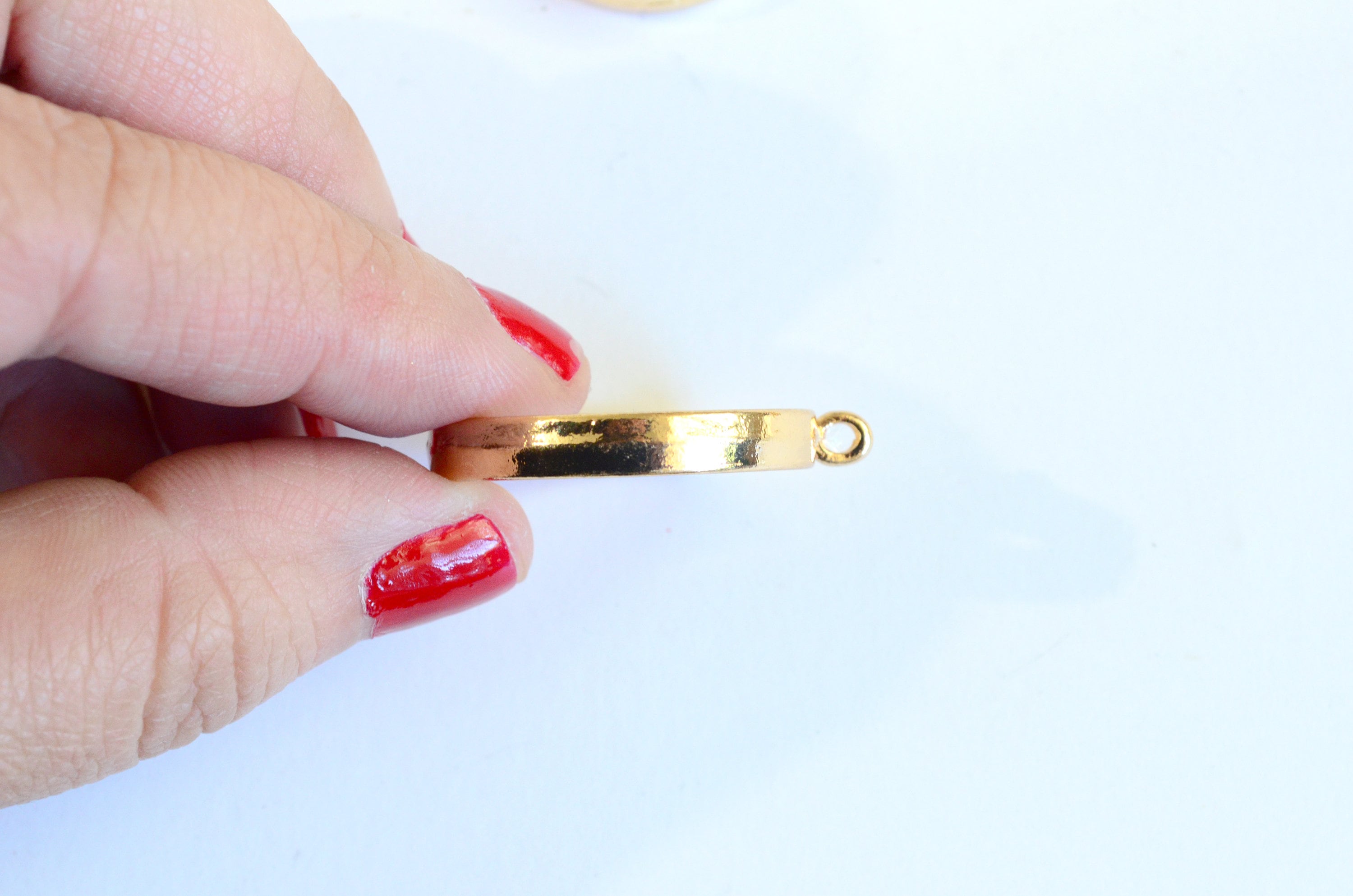 Round Open Bezel Pendant, Shiny Gold Frame Pendant, 33mm X 29mm - 4 ...